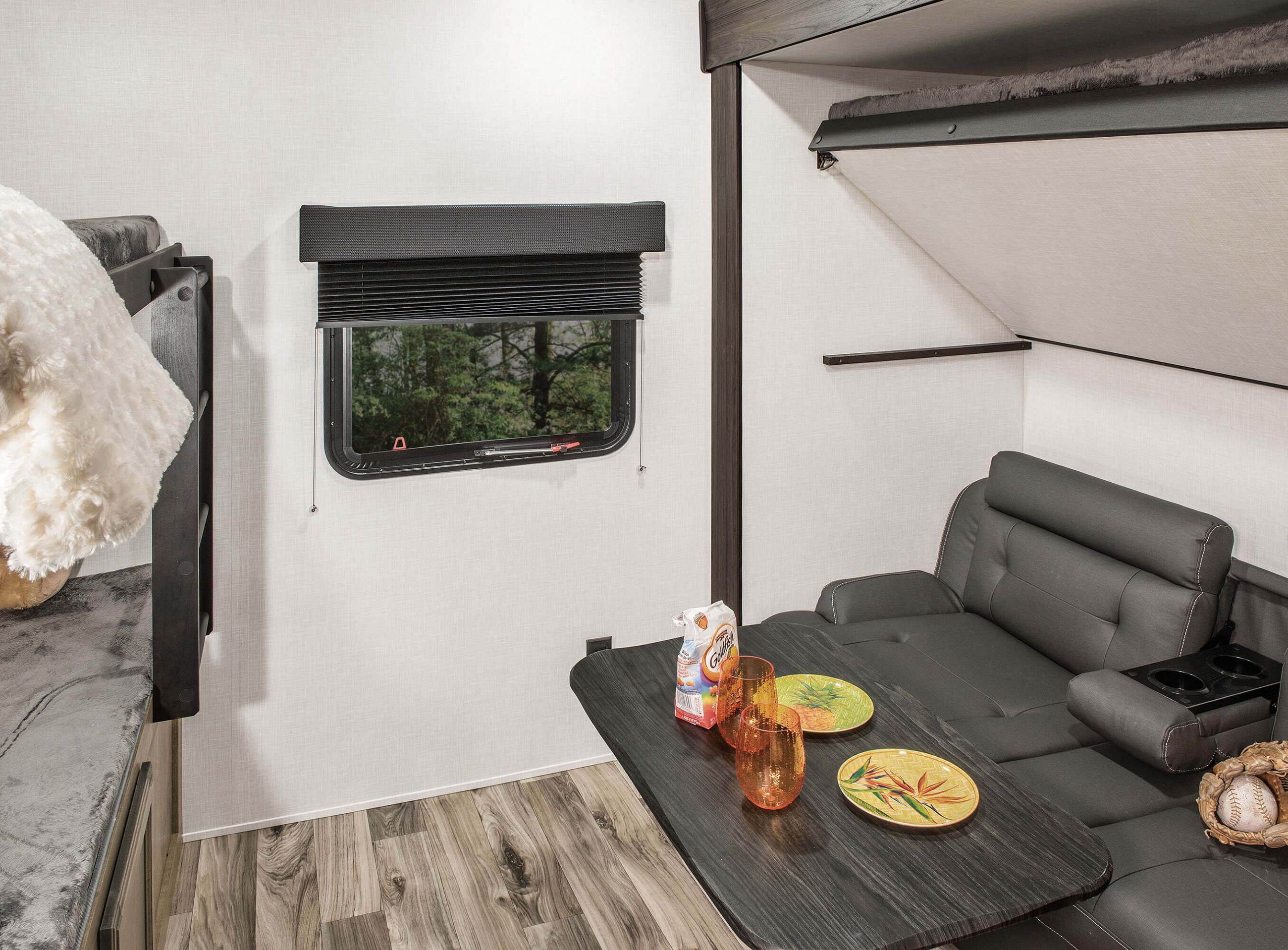 2023 SportTrek ST327VIK Travel Trailer | Venture RV