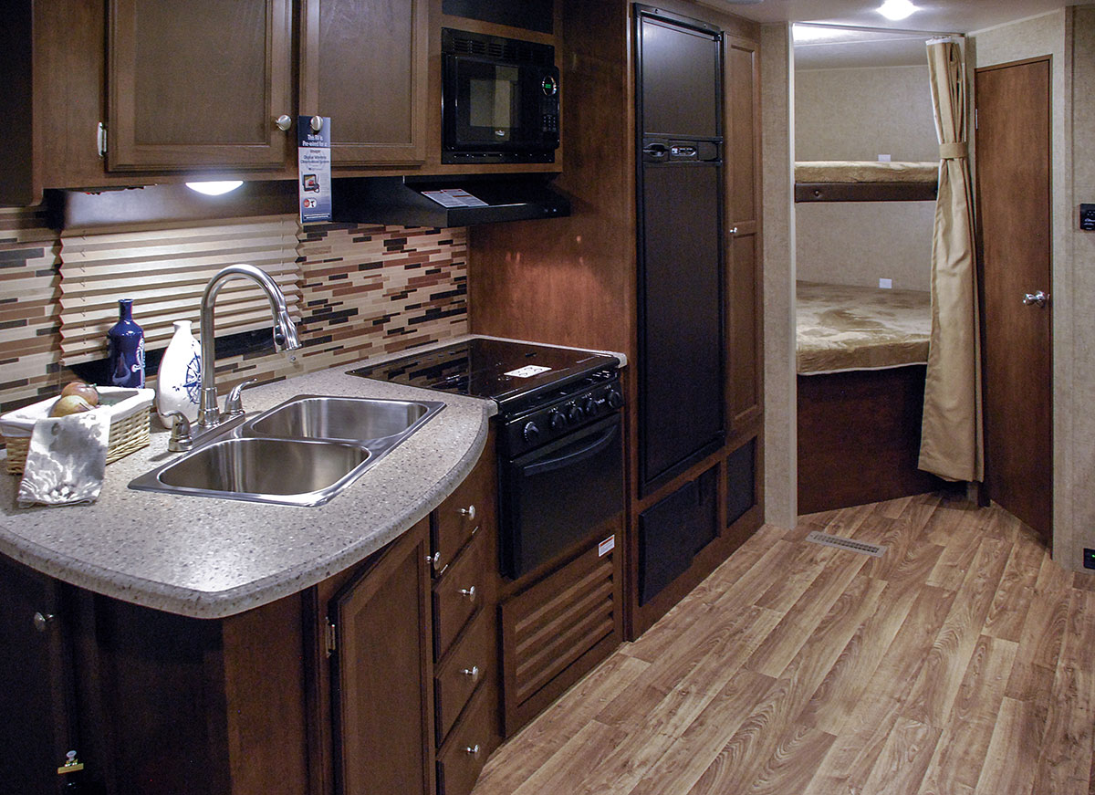 2016 SportTrek Touring Edition STT302VBH Travel Trailer | Venture RV