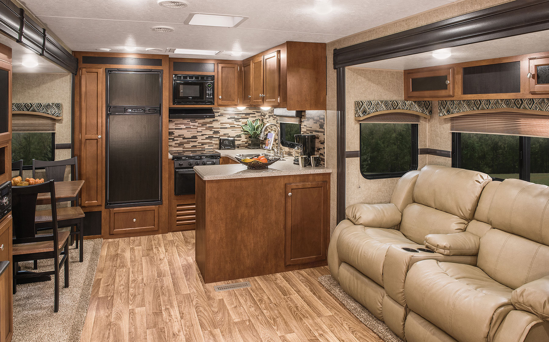 2016 SportTrek Touring Edition STT336VRK Travel Trailer | Venture RV