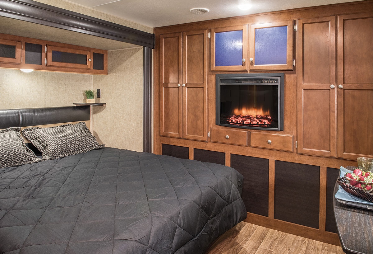 2016 SportTrek Touring Edition STT343VIK Travel Trailer | Venture RV