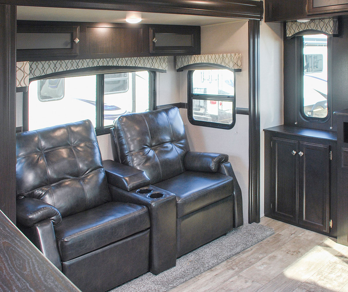 2018 SportTrek Touring STT333VRE Travel Trailer | Venture RV