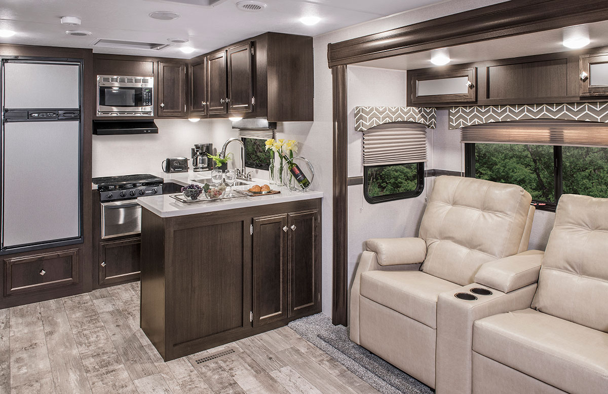 2018 SportTrek Touring STT336VRK Travel Trailer | Venture RV