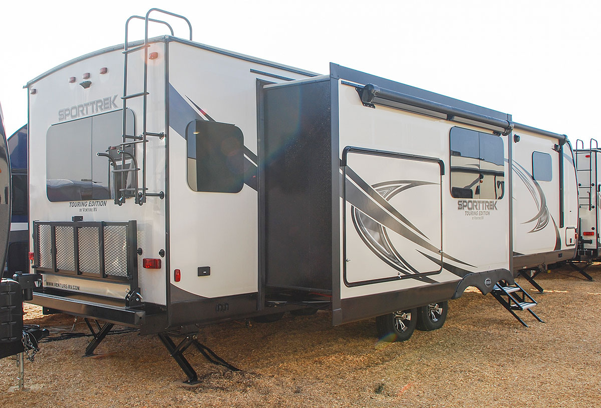 2019 SportTrek Touring STT343VIK Travel Trailer | Venture RV