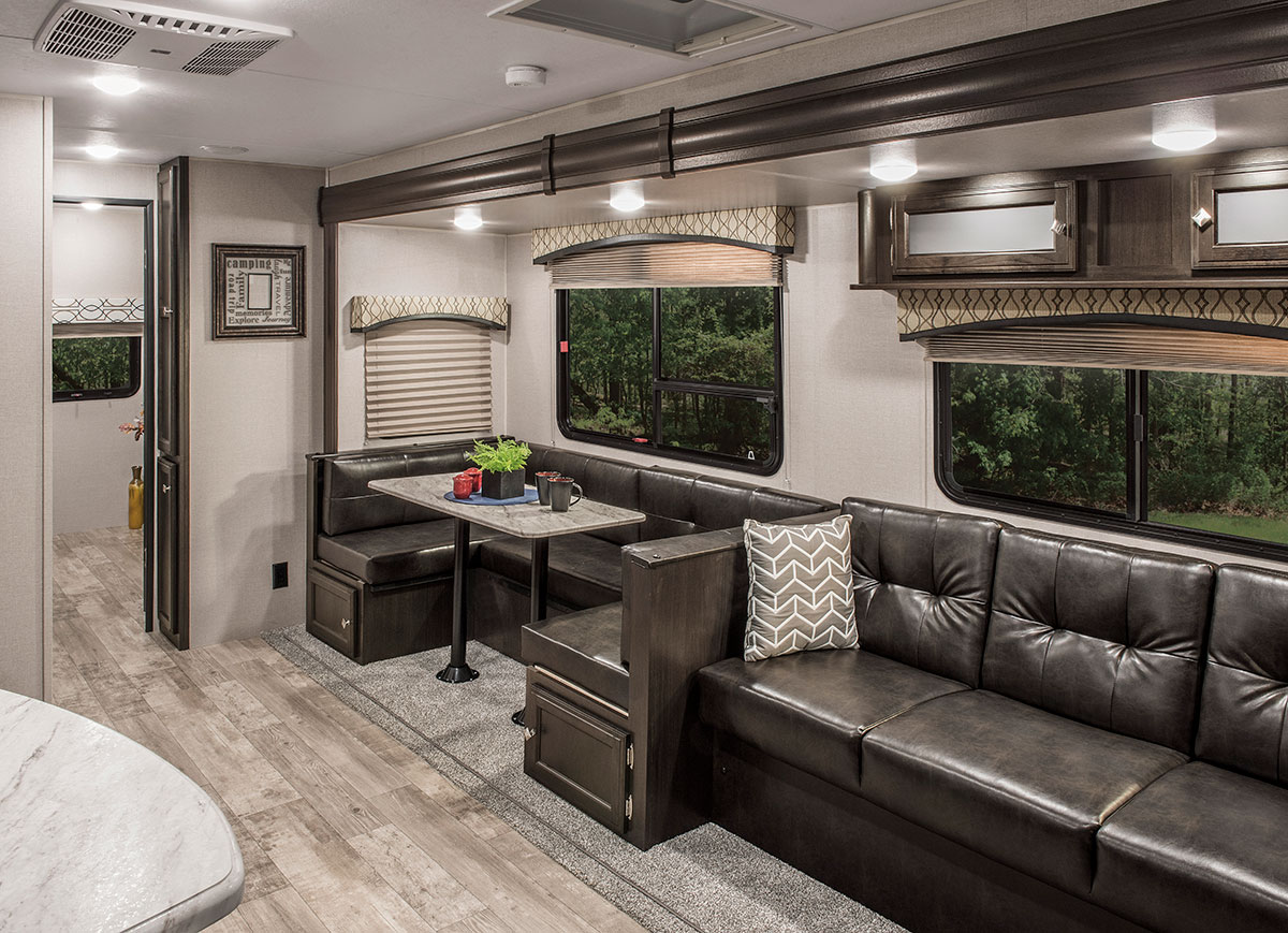 2018 SportTrek ST322VBH Travel Trailer | Venture RV