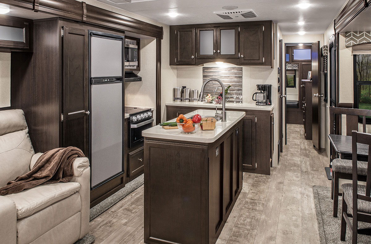 2019 SportTrek Touring STT343VIK Travel Trailer | Venture RV