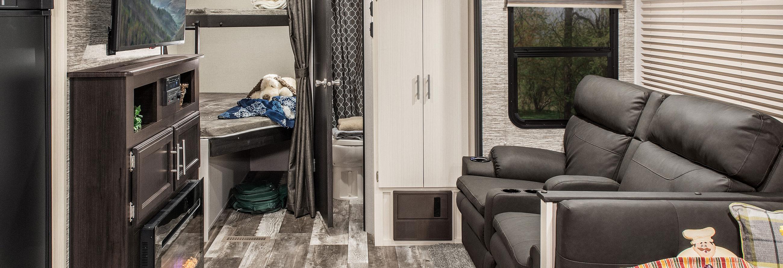 2019 Stratus Ultra-Lite Travel Trailers | Venture RV