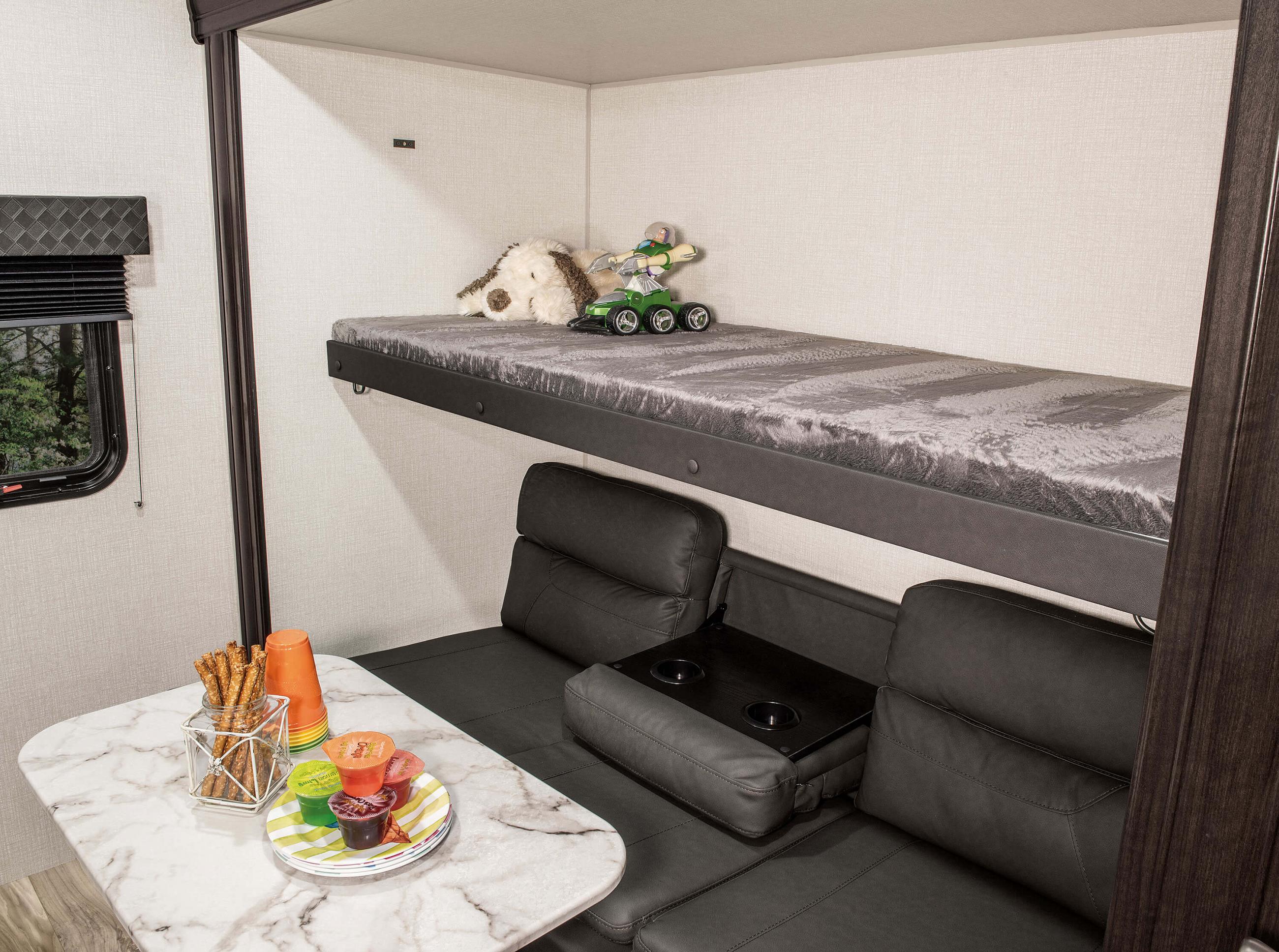 2020 SportTrek ST332VBH Travel Trailer | Venture RV