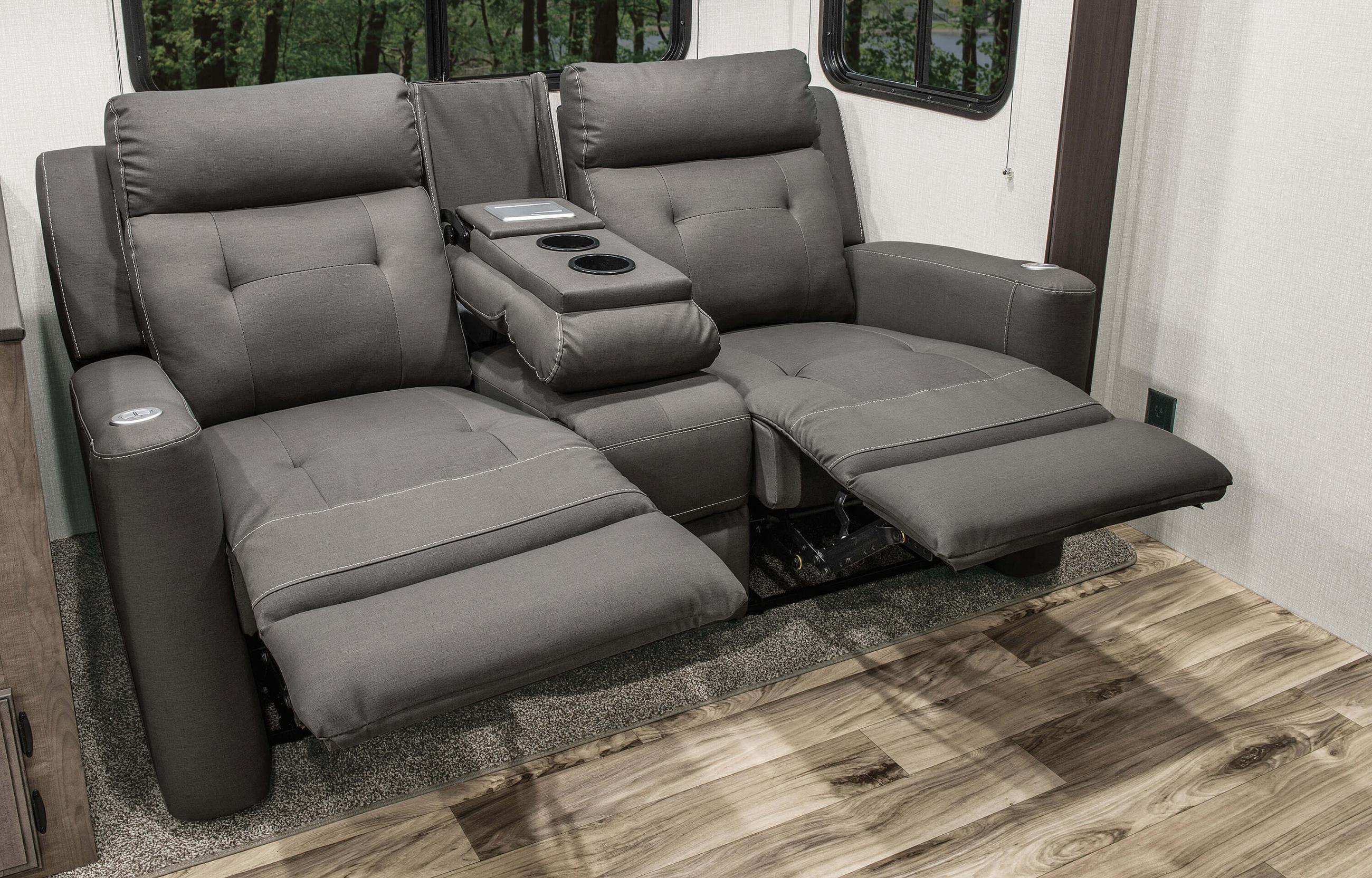 SportTrek ST327VIK Travel Trailer | Venture RV