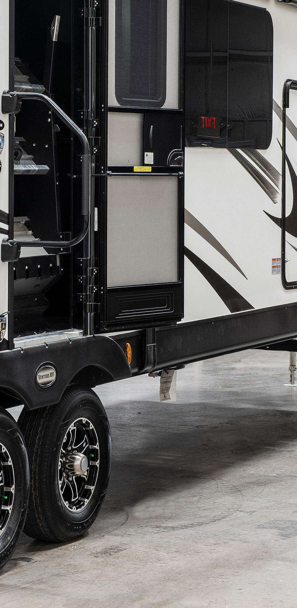 2022 SportTrek Touring STT333VMI Travel Trailer | Venture RV