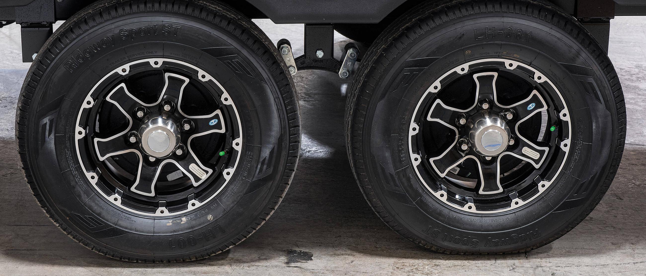 SportTrek Touring STT333VMI Travel Trailer | Venture RV