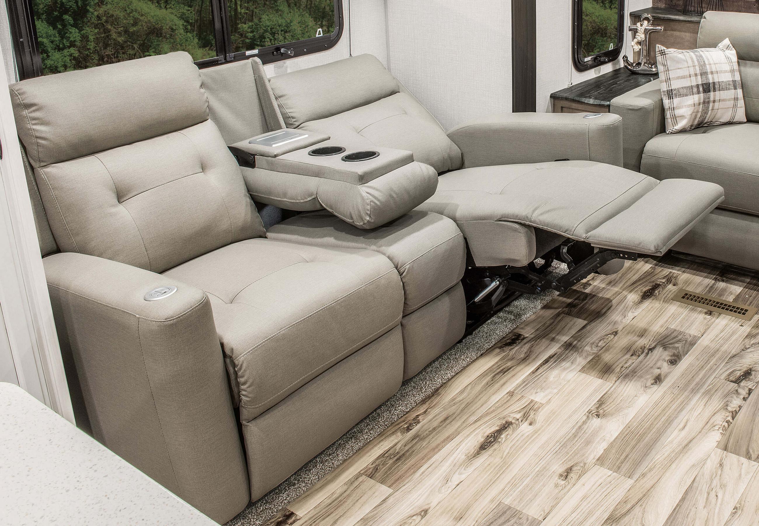 2022 SportTrek Touring STT333VMI Travel Trailer | Venture RV