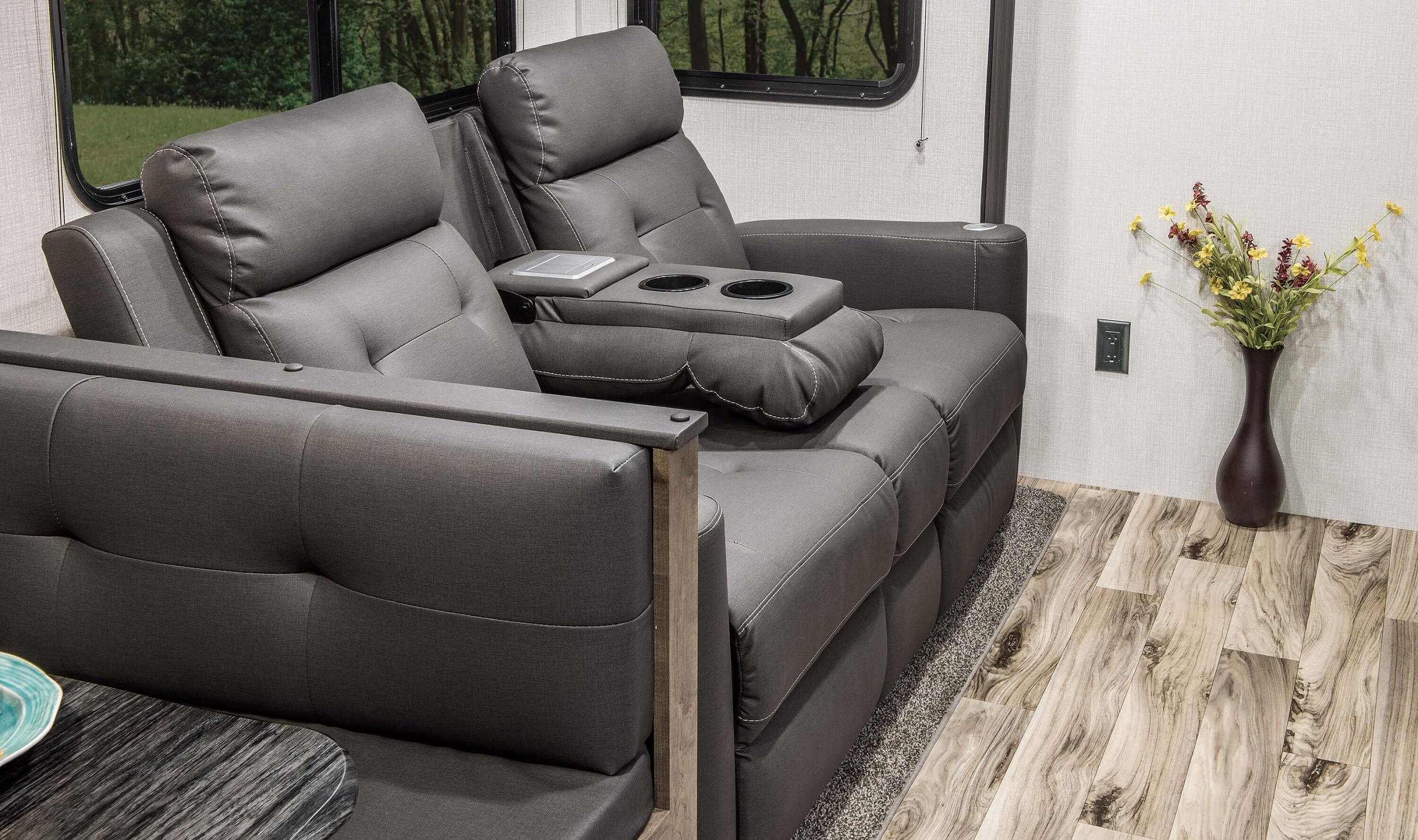 SportTrek ST327VIK Travel Trailer | Venture RV