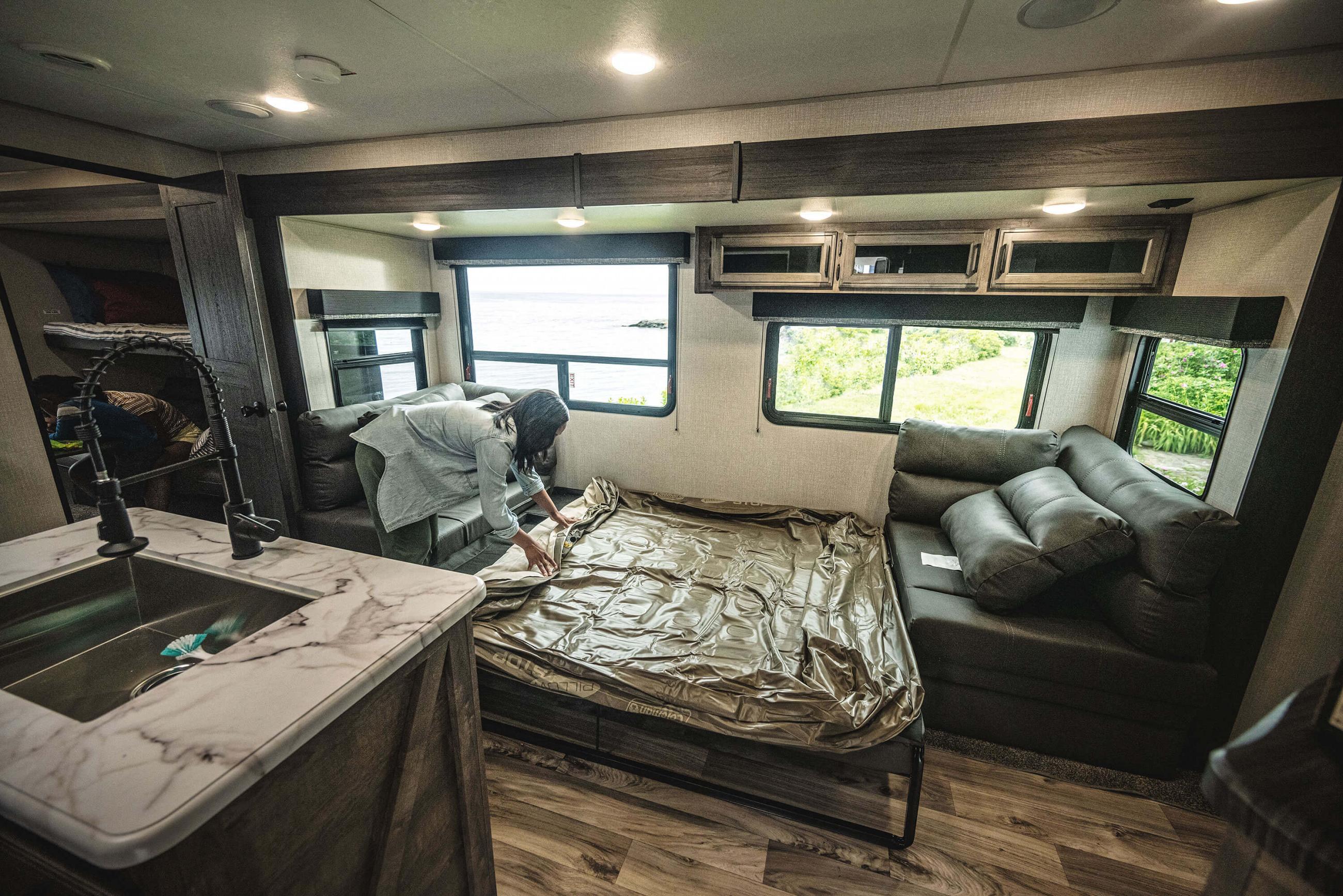 2022 SportTrek ST333VIK Travel Trailer | Venture RV