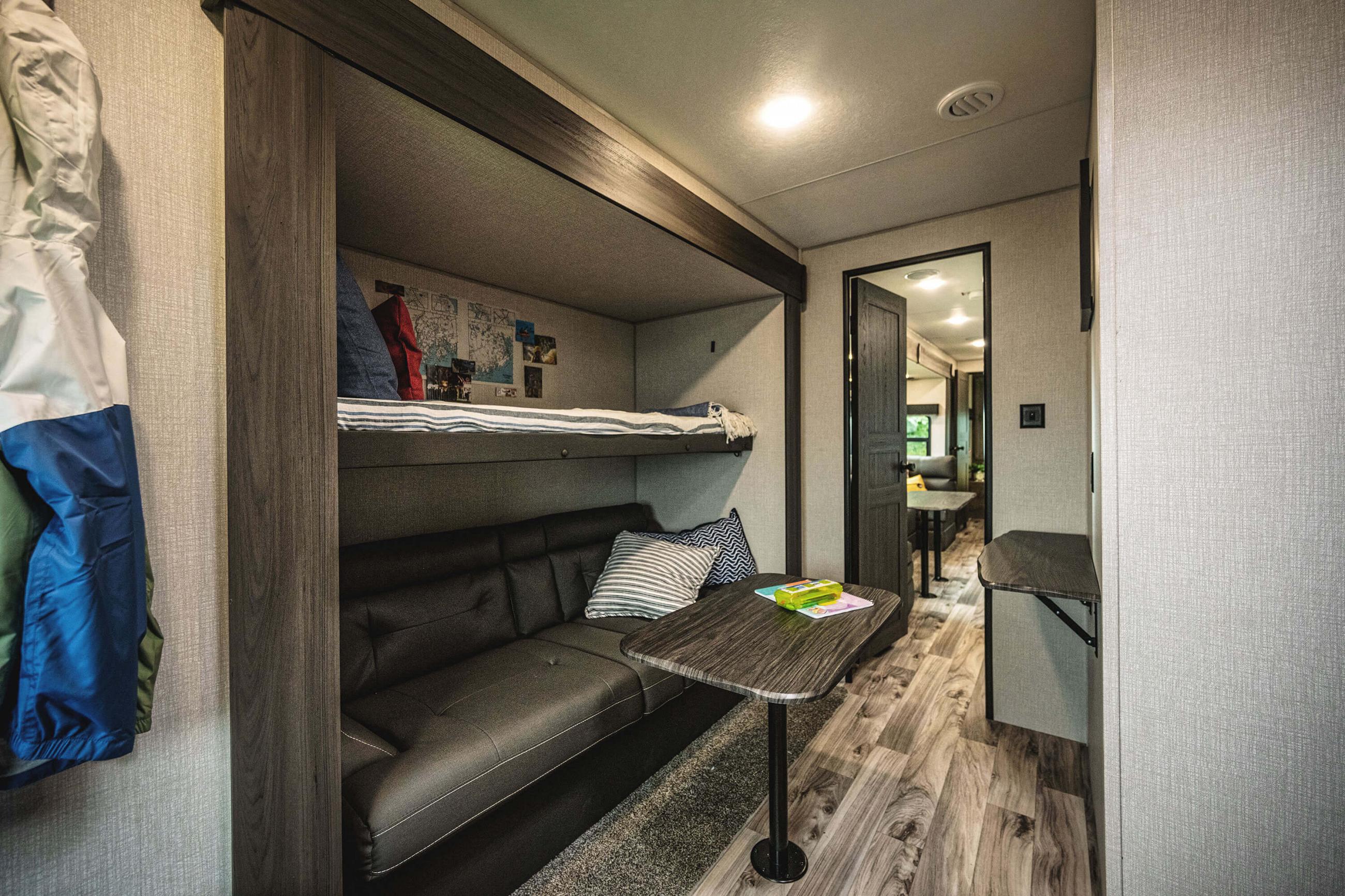 2022 SportTrek ST333VIK Travel Trailer | Venture RV