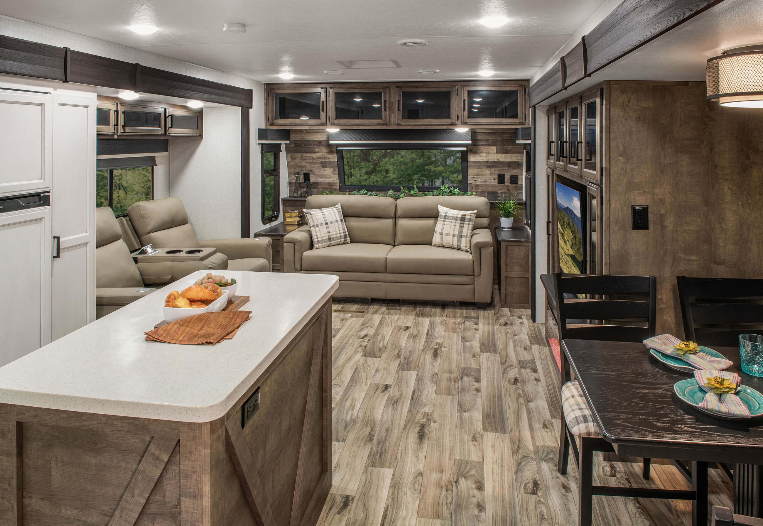 2024 SportTrek Touring STT333VMI Travel Trailer | Venture RV