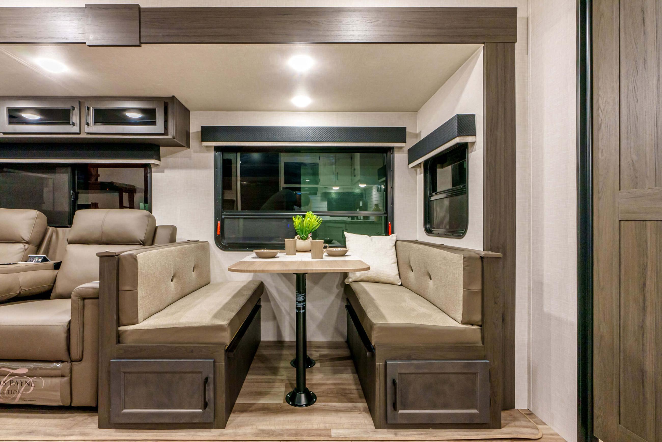 2025 SportTrek Media Center | Venture RV