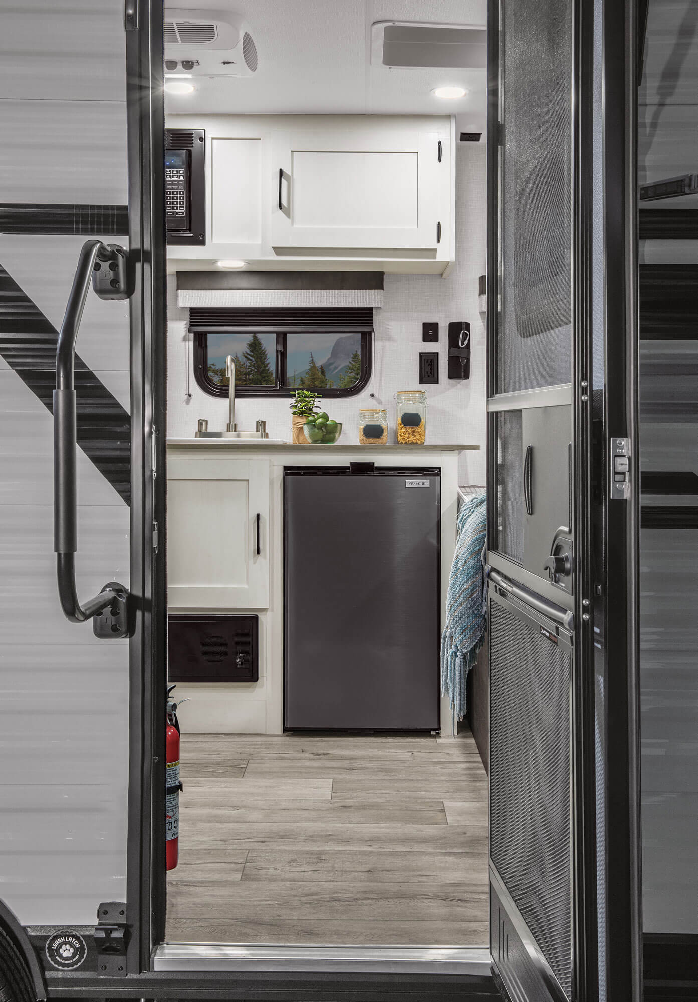 Campbound CB130CRD Travel Trailer | Venture RV