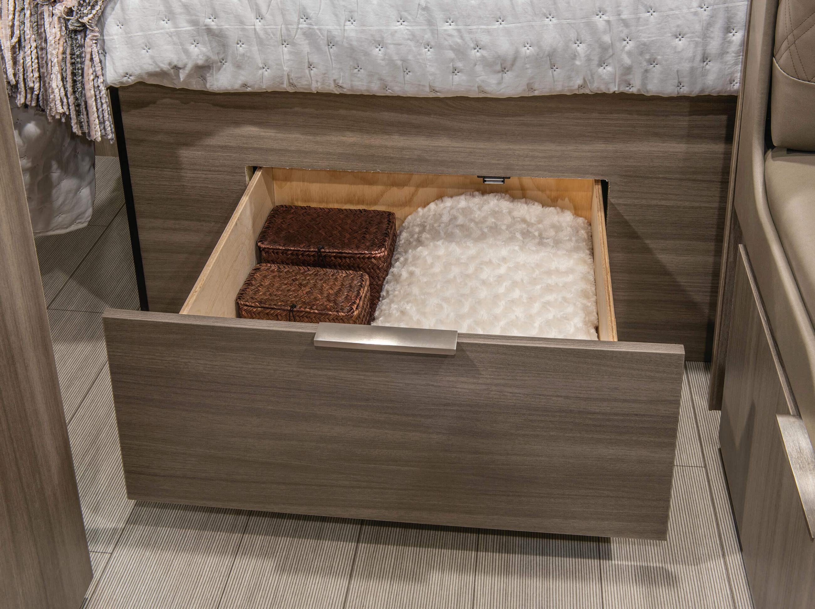 Sonic Lite SL160VFB Travel Trailer | Venture RV