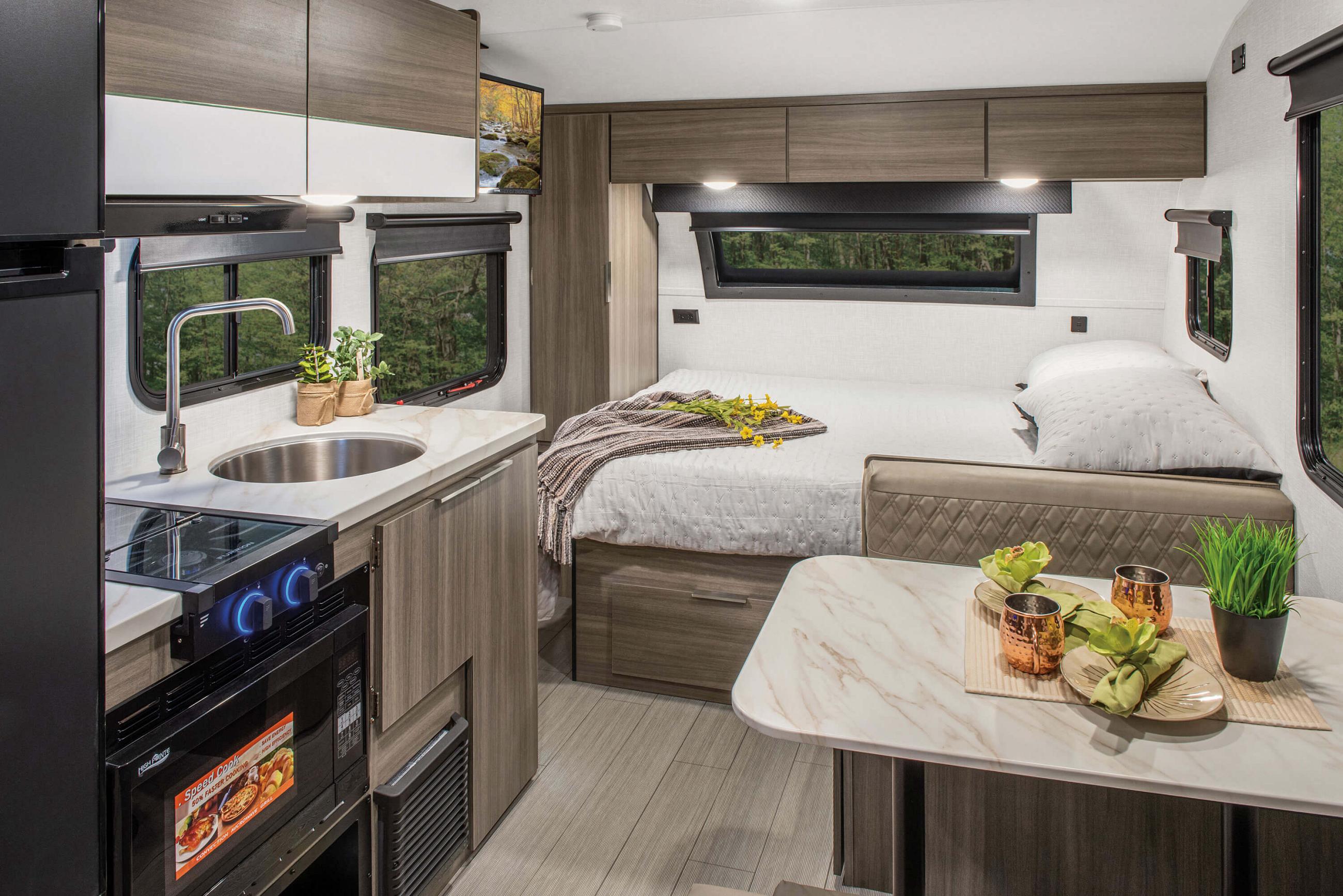 Sonic Lite SL160VFB Travel Trailer | Venture RV