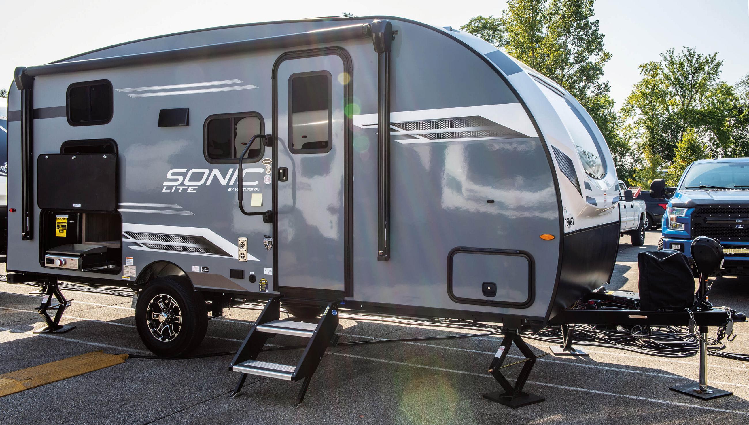 Sonic Lite SL169VUD Travel Trailer | Venture RV
