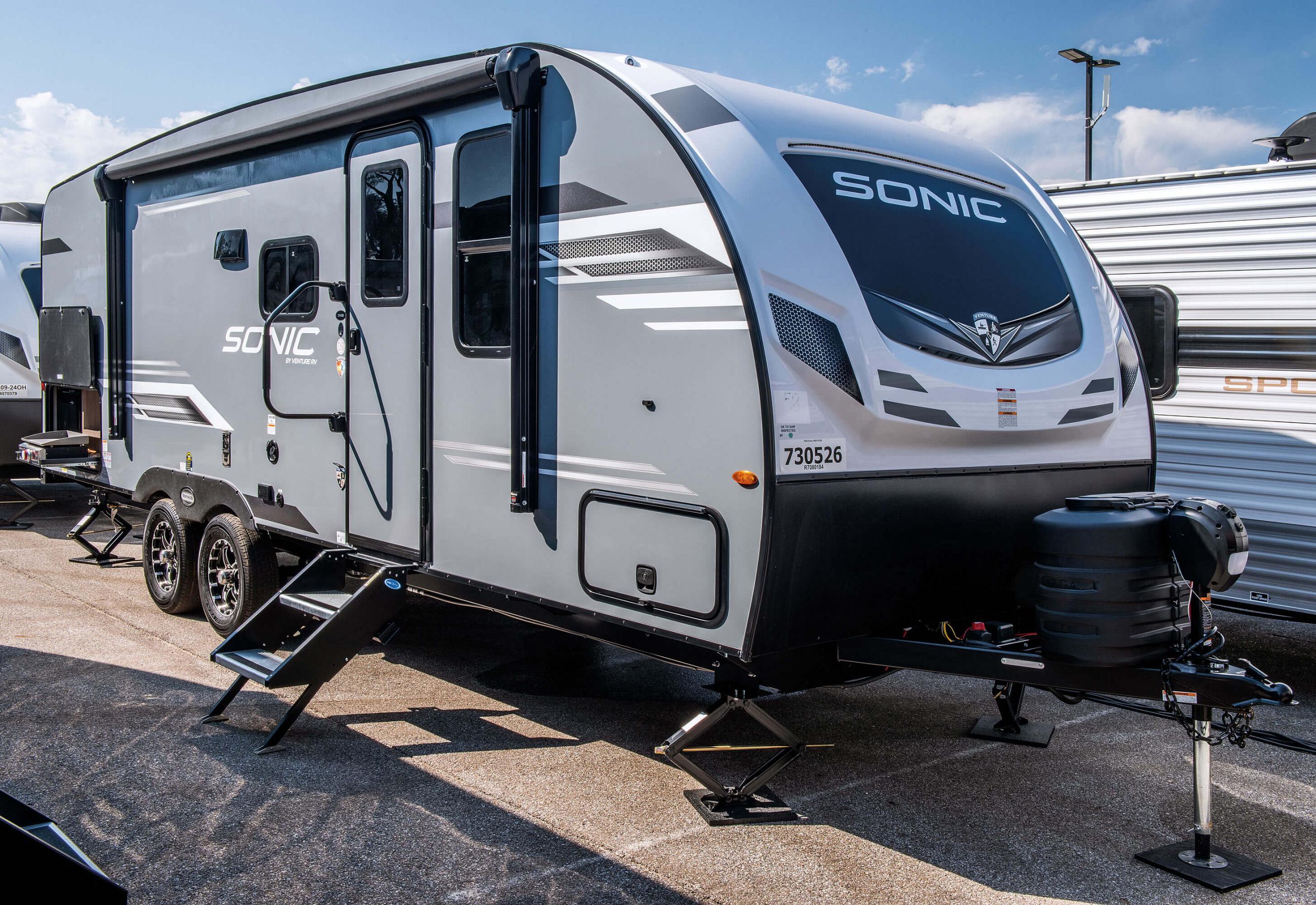 Sonic SN211VDB Travel Trailer | Venture RV