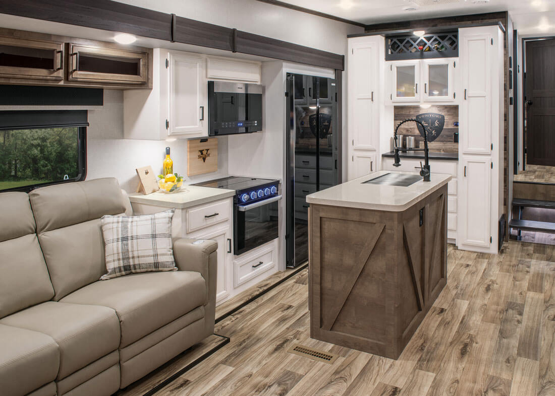 SportTrek Touring Edition Luxury Fifth Wheels | Venture RV