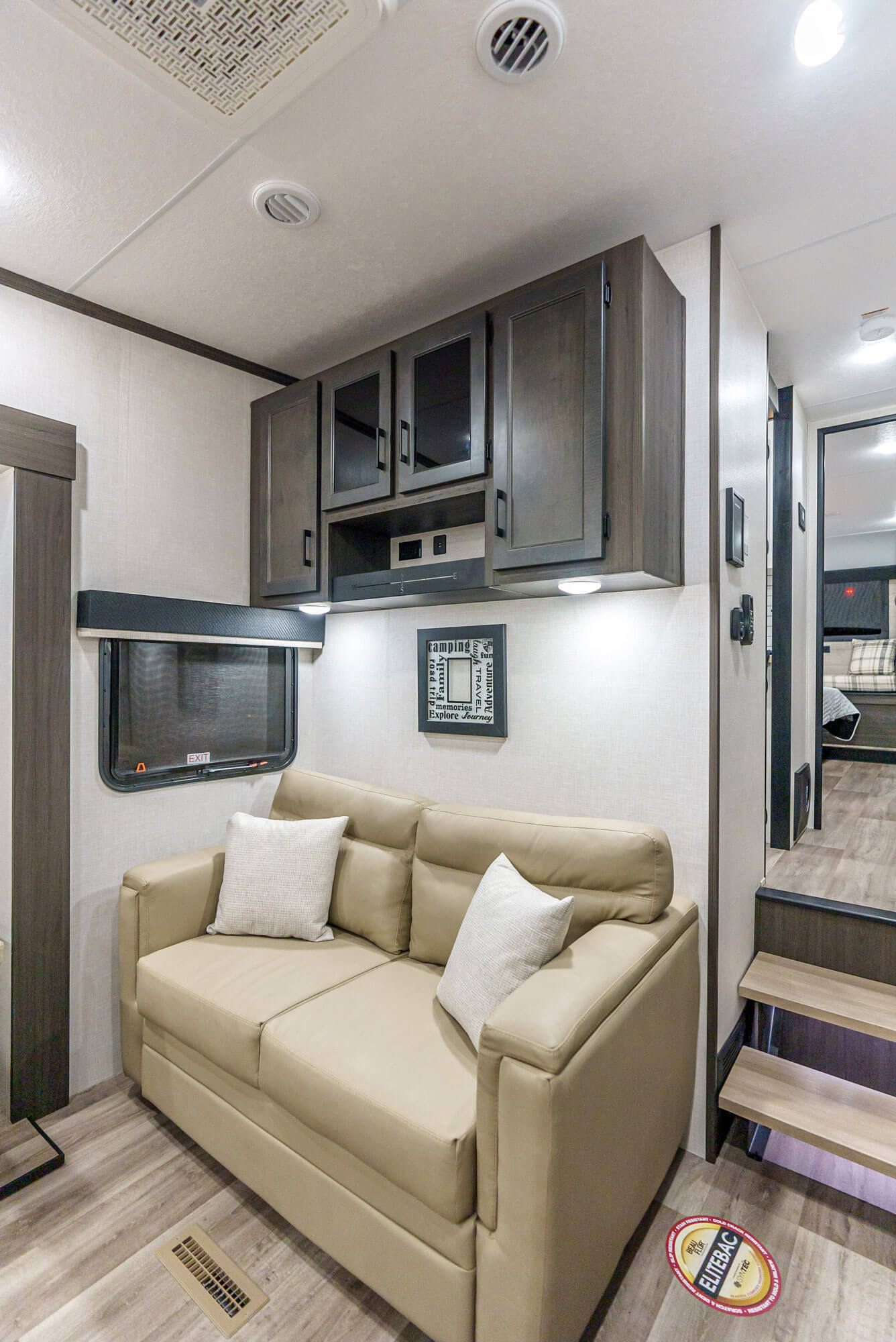 SportTrek Touring Fifth Wheels Media Center | Venture RV