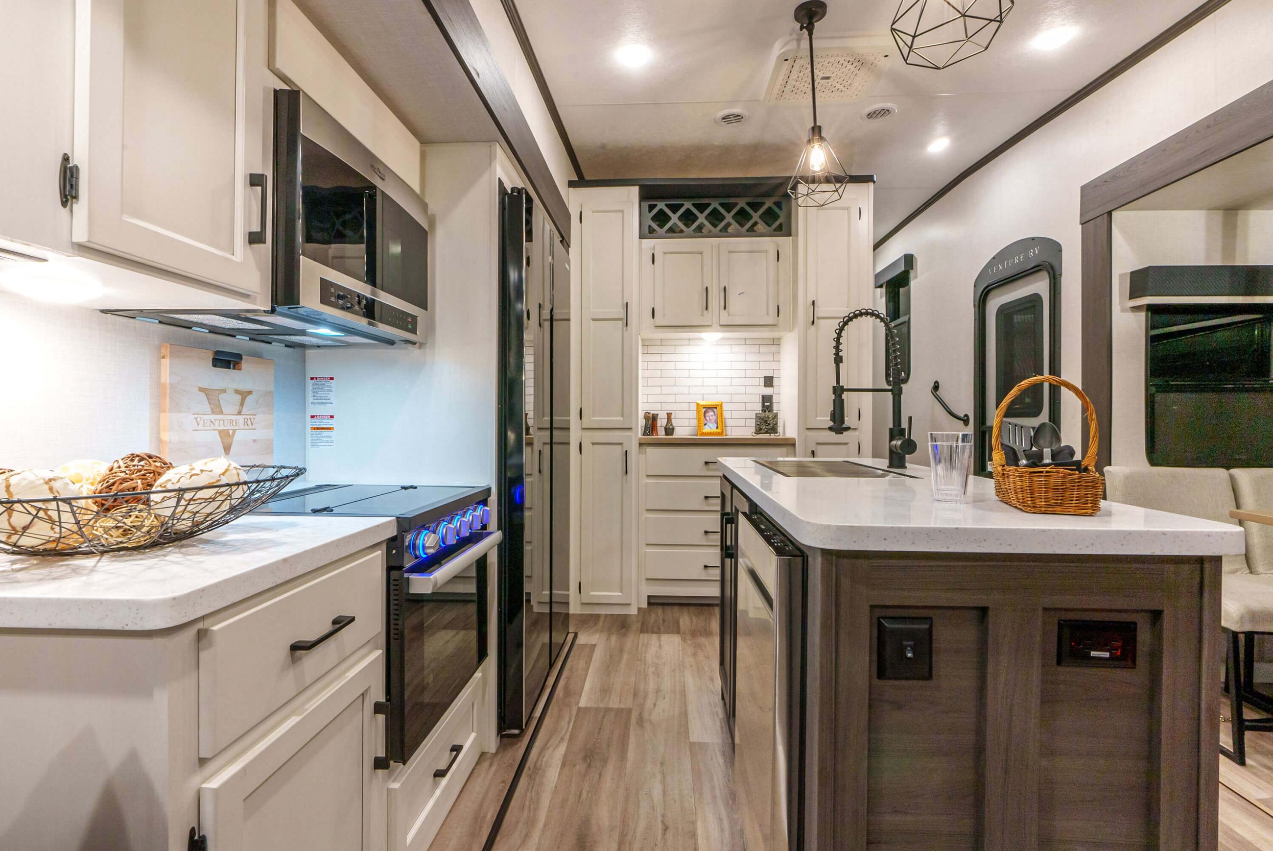 SportTrek Touring STTF353VIK Fifth Wheel | Venture RV