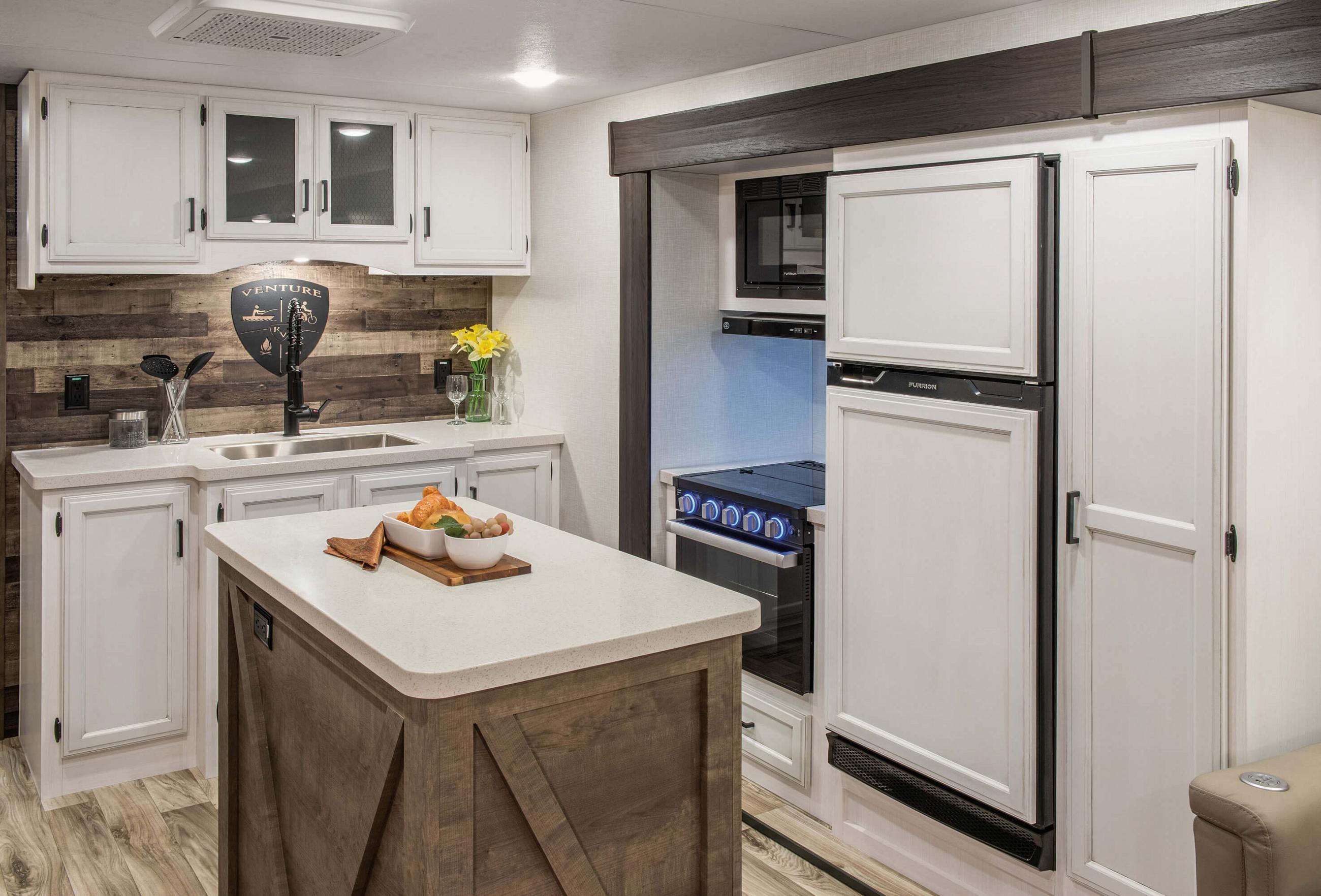 SportTrek Touring STT333VMI Travel Trailer | Venture RV