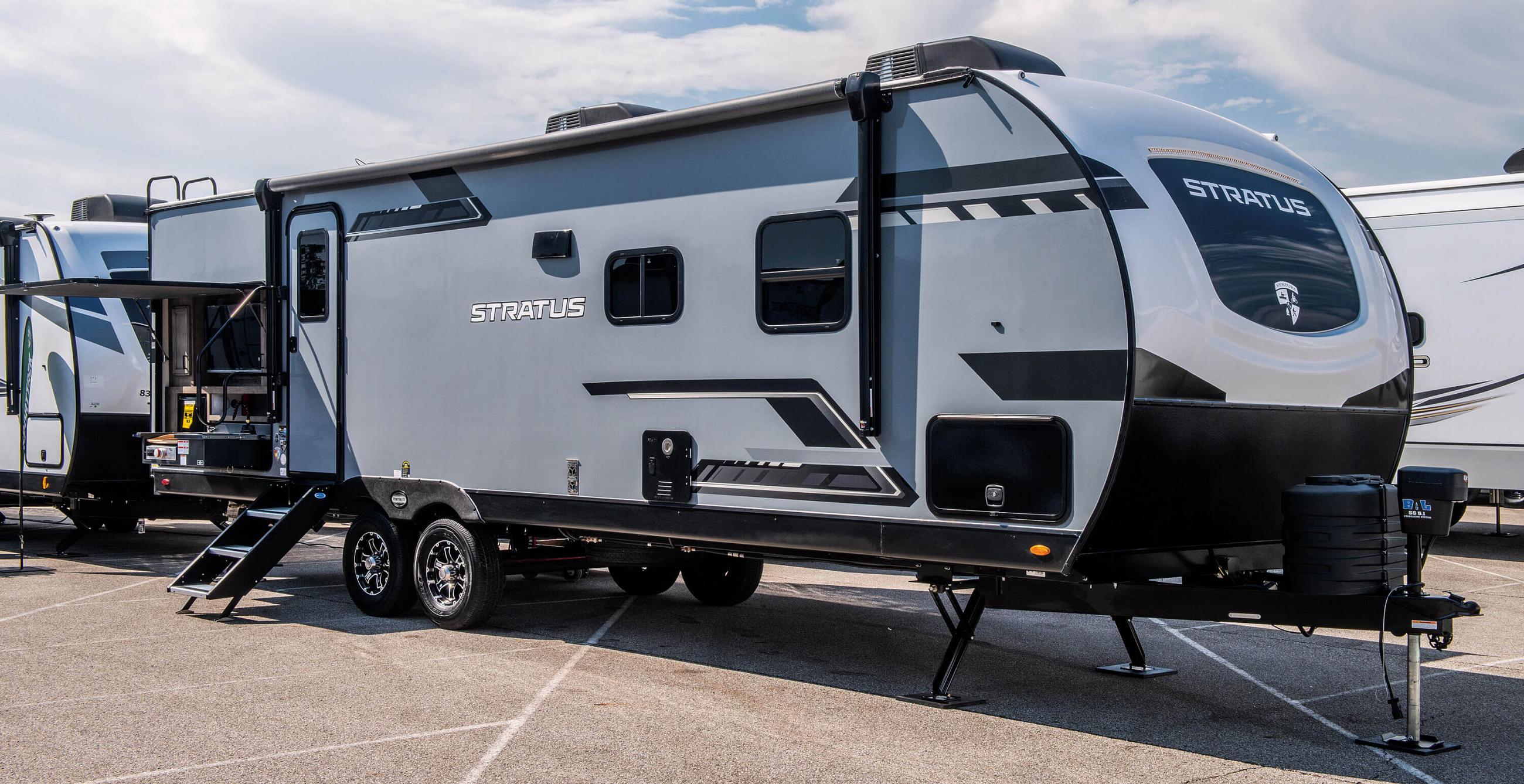 Stratus SR261VRB Travel Trailer | Venture RV