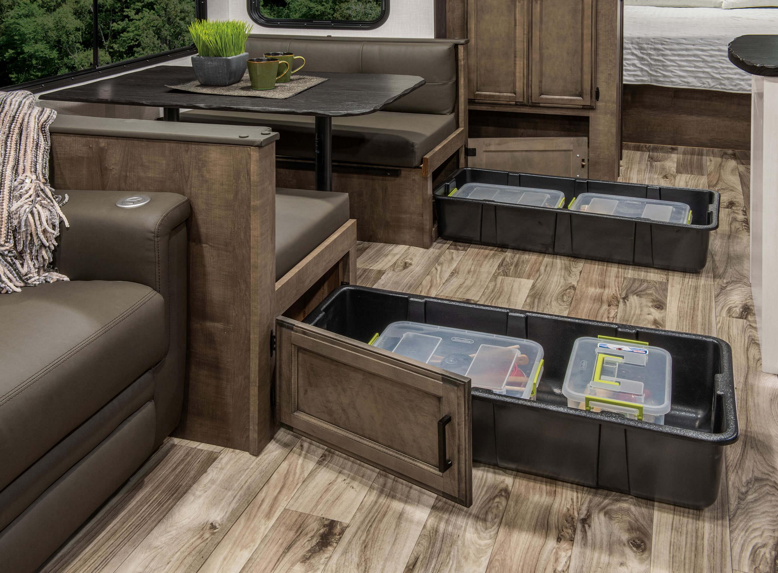 Stratus SR291VQB Travel Trailer | Venture RV